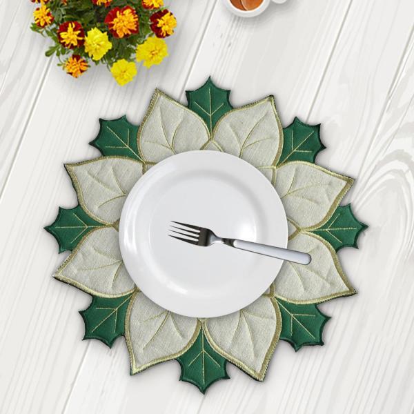 説明:[クリスマスプレースマット]:クリスマス要素を備えたクリスマスフラワー刺繍プレースマット.クリスマスにお祭りの雰囲気を加えます.[プレミアム素材]:テーブルマットは耐久性のあるリネンとポリエステルでできており.ホリデーダイニングの熱や...