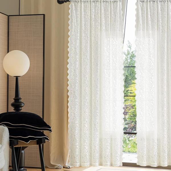 説明:[花柄デザイン]: このカーテンは精巧にデザインされた花柄が特徴で.どんなお部屋にも自然の美しさと活気を与えます. [素材]: 経編みレースを使用したこのカーテンは.しっかりとした織り目が特徴で.丈夫で型崩れしにくいのが特徴です.繊細...