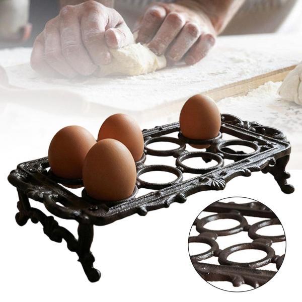 説明:[ヴィンテージスタイル]クラシックな鋳鉄製のエッグホルダースタンドは.レトロとカントリーの要素を融合し.キッチンやダイニングエリアにユニークな装飾的なタッチを加えます. [卵収納ラック]卵トレイは卵をきちんと整理して保管・展示でき.置...