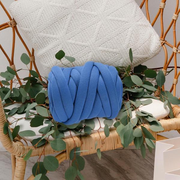 説明:高品質の素材: 当社の分厚い糸は.コアフィリングポリエステルの高品質素材でできており.柔らかく快適で.厚く耐久性があり.編みやすいです.DIY プロジェクトの工芸品: アーム編み糸は.ブランケット.クッション.ラグ.ペット ベッド.猫...