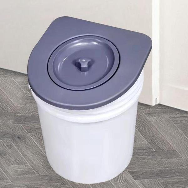 説明: [ポータブル]ポータブルトイレシートと蓋は軽量で持ち運びが簡単で.アウトドアキャンプ.ハイキング.旅行に最適です. [ユニバーサルフィット]キャンプ用トイレシートはほとんどのバケツにフィットするように設計されており.ロック設計と滑り...