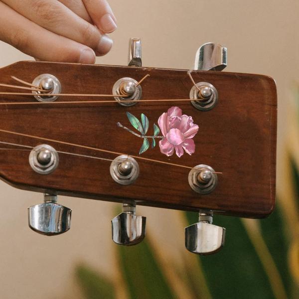 説明:耐久性があります. PVC素材で作られたギターステッカー.耐久性.耐摩耗性.安全な.ベースボディデカールステッカー薄いステッカー.ギターを傷つけない.繰り返し可能なペースト.装飾.あなたの楽器のための素敵な装飾品.便利.ギターインレイ...