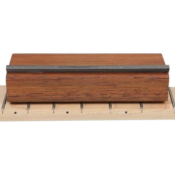 説明:[3 in 1 フレットベベルファイル]: フレットベベルファイルには 3 °.23 °.35 ° の 3 つの角度があり.フレットの芽やバリを除去するために特別に設計されています.過度な力による指板の損傷を避けるため.使用前に保護の...