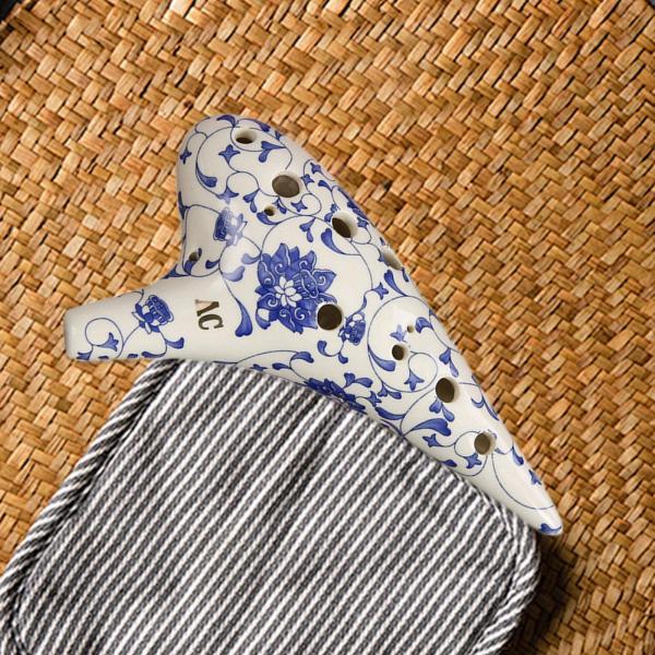 説明:[丁寧に作られています]: オカリナはセラミック製の楽器で.プロによって手作りされ.調整されています.滑らかな指穴を備えた優れた研磨職人が.演奏者に優れたタッチ感を提供します. [多用途楽器]:12穴アルトCオカリナは.幅広い音域で初...