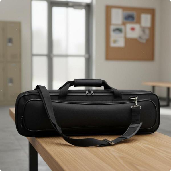 【素材】: 双股オックスフォード布を採用したフルートバッグで、日常使石屋すいしっかりしたつくりです。表面は扱いやすく、楽器用品として持ち運びの安心感を高めます。【保護性能】: 厚手クッションとソフトな内装がフルートをやさしく包み、移動中の衝...