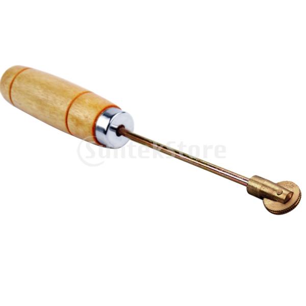 説明:エンベッダーは.ワイヤーを蜂のフレームに押し込むために使用されます.自分のワックスファンデーションを配線したい養蜂家のために木製のハンドル.真ちゅう製のギア.丈夫で頑丈.高品質.長寿命便利で使いやすい仕様:長さ:約13.5cm/5.3...