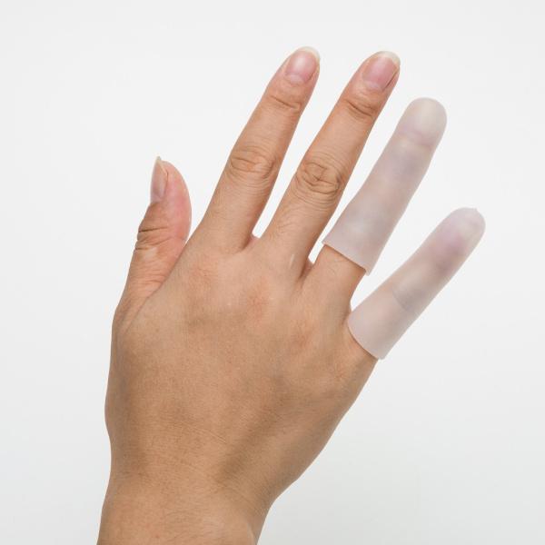 説明:シリコンフィンガープロテクターは.皮膚を落ち着かせ.潤いを与え.ひび割れた指先や負傷した指の痛みを和らげます.指関節炎.トウモロコシ.水疱.カルス.指のひび割れ.皮膚炎.指のしびれ.引き金と指の関節炎などの緩和に役立ちます.ハサミで簡...