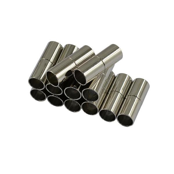 説明:材質:真鍮と磁気カラー:シルバー合計サイズ: 20×7×7 mm クラスプ.マグネットバレル.ステンレススティールシルバー.20 x 7 mmのリブで接着された端.内径6 mm. 革Kumihimoネックレスやブレスレットのファッショ...