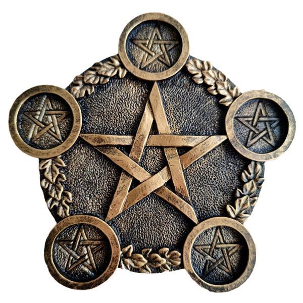 説明:それは耐久性のある五芒星樹脂の燭台であり.5つのティーライトまたはカップワックスを保持することができます.このユニークなキャンドルトレイは.家の装飾として使用でき.リビングルーム.コーヒー.レストランのテーブルを飾るのに非常に適してお...