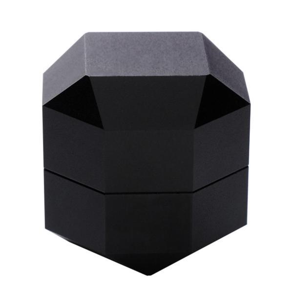 説明:軽量で持ち運び可能:高品質のアルミニウム製で.軽量で耐久性があり.使いやすいです.円.八角形.四辺形(含まれていません)を保存します.プールチョークホルダー:持ち運びが簡単で使い勝手が良く.プールキューチョークを好きなように使うことが...