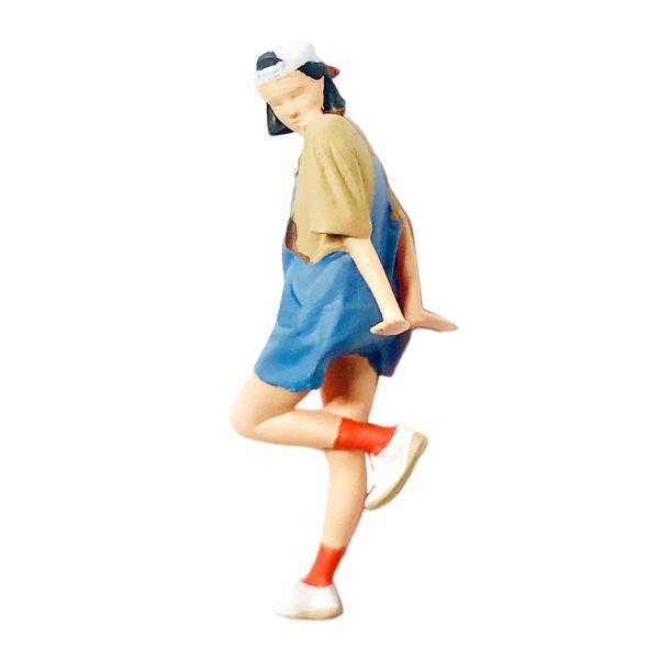 説明:樹脂素材: 1:64スケールのTiny Peopleフィギュアモデル.高品質の樹脂素材で作られており.耐久性があります.用途: ディスプレイ.ミニチュア写真撮影の小道具.1:64 スケールのシーン装飾に最適なミニチュア人物モデル フィ...