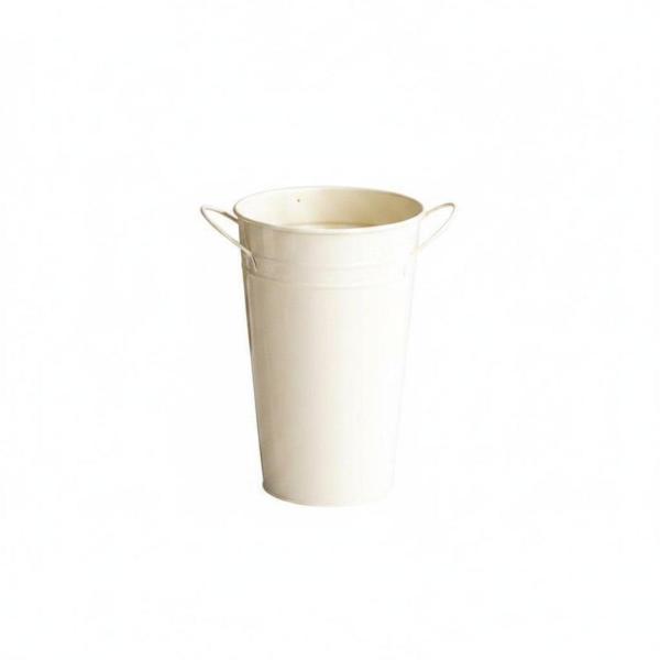 【素材】: しっかりした鉄製フラワーバケツとして作られており、花用品として日常の生花アレンジから店舗ディスプレイまで幅広く使えます。金属ならではの安定感があり、空間にすっしっかりした存在感を添えます。【用途】: 花器として花束やドライフラワ...