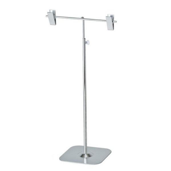 高級感のあるスチールクリップです。ポップがパイプに当たらない様、先端をL字に曲げています。●素材／スチール●サイズ／幅23×高さ49〜76cm ベース：15cm角●組立について／お客様組立●特記事項／8mm厚までのポップをご使用いただけます。