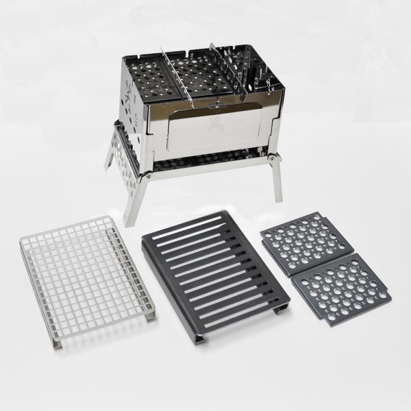 【商品説明】　・※グリルプレート、ロストルは黒皮鉄板に表面加工を一切しておりませんので、最初から若干の錆や加工過程にできる傷、打痕や汚れ等がついてしまう事がありますので、あらかじめご了承ください。・本体は折りたたむと厚み18mmになる超うす...