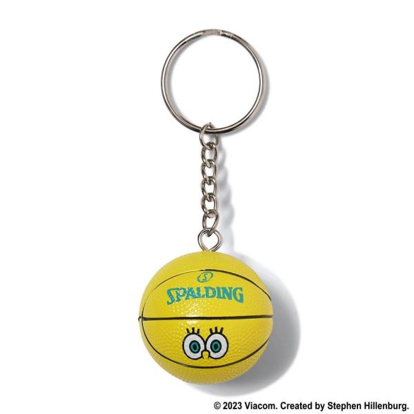 スポンジボブの顔がプリントされたバスケットボール型キーホルダー-スポルディング SPALDING スポンジ・ボブ X スポルディング キーチェーン バスケットボール アクセサリー 直径3.8CM 11-009SB