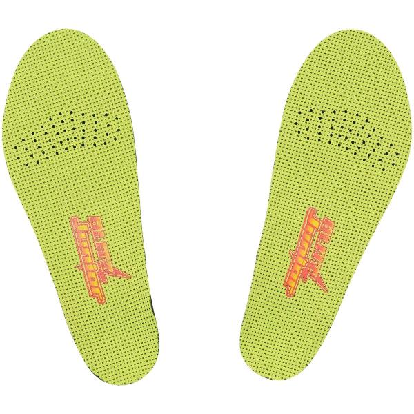 【カラー】BLK【サイズ】3S【素材】TOP：綿+EVA 芯材：PP【原産国】中国【メーカー品番】55581193【コメント】特殊な形状の芯材で踵骨を支え、足元のバランスをしっかりサポートします。待望のジュニアモデル。