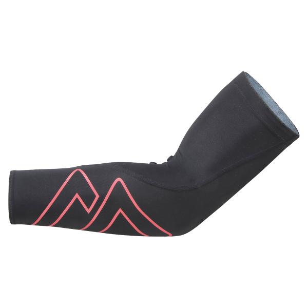 【コメント】上腕から手首までをカバー、筋肉を適度にホールドし、筋振動を軽減します。プリント柄違いの左右セットです。4WAYストレッチ生地で動きやすく、立体的なパターン設計により装着部位にフィットします。生地には吸水速乾加工を施しております。...