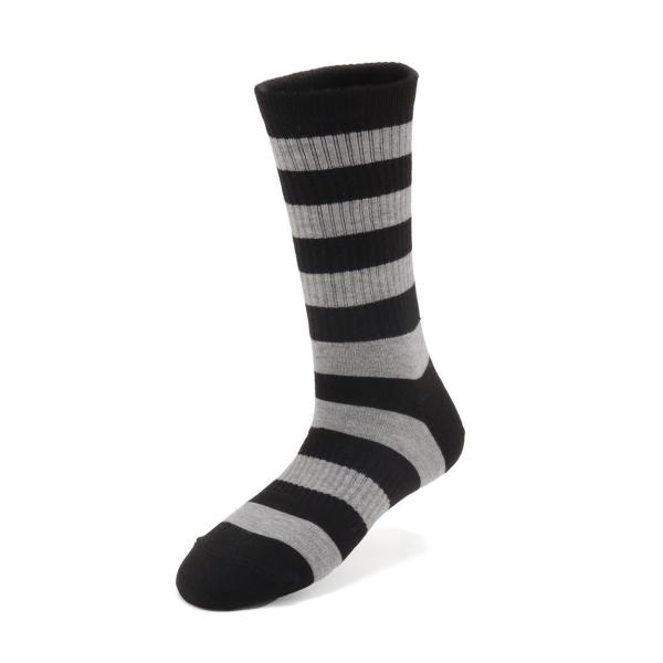 【カラー】黒×グレー【サイズ】25-28CM【素材】ポリエステル / 綿 / ポリウレタン【原産国】中国【メーカー品番】71498661【コメント】太めなボーダーがラグビームード漂うミドル丈ソックス。つま先や踵を補強する仕様で丈夫！足裏アー...