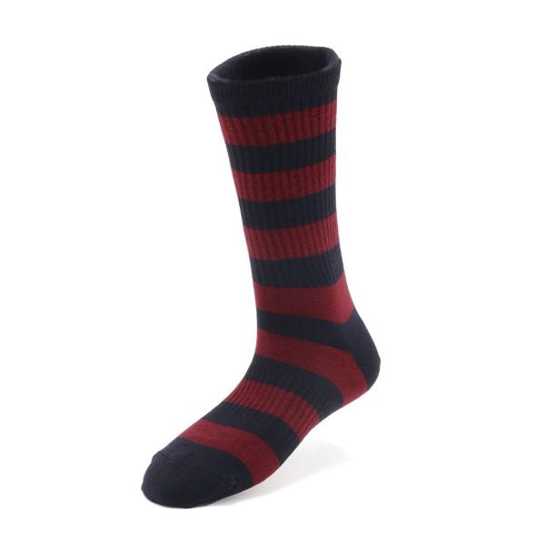【カラー】ネイビー×赤【サイズ】25-28CM【素材】ポリエステル / 綿 / ポリウレタン【原産国】中国【メーカー品番】71498687【コメント】太めなボーダーがラグビームード漂うミドル丈ソックス。つま先や踵を補強する仕様で丈夫！足裏ア...
