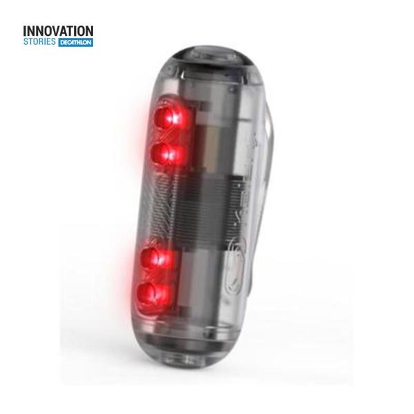 【コメント】夜間や暗い道でドライバーからの視認性を高めるフラッシュライト。赤いLED光は暗闇でも 100m 先から確認できます。ダイナモシステムにより電池不要。環境に優しく、コストもかかりません。オン/オフボタンも必要ありません。ラボテスト...