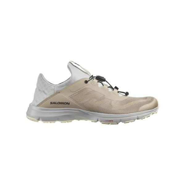 【コメント】水辺のアドベンチャーや水にそのまま入れるウォーターシューズとして使える夏用スニーカーが、さらに軽く、通気性もいっそう高くなりました。かかとを折りたたんでサンダルのように履いたり、QuicklaceTM で調節すればランニングも楽...