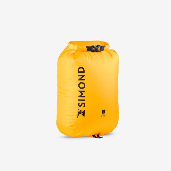 わずか40gの超軽量防水バック。容量7L。荷物を整理、圧縮し、湿気から守ります。トレッキング時に荷物を濡らしません。ロールトップ開閉式でフラットな形状。3回折り畳むことで水の浸入を防ぎ、空気を抜くことで荷物を圧縮することができます。40デニ...