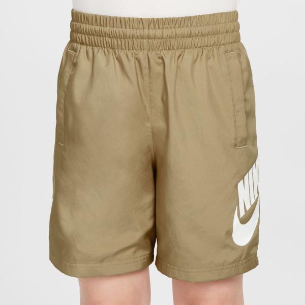 ナイキ YTH NSW クラブ ウーヴン ショート 6IN HBRジュニア ウーブン ショートパンツClub Fleeceの好きなところ（フィット感やNikeの特徴的なスタイル）がすべて融合したクラブ ウーブンは、暖かい季節にぴったりの軽量...