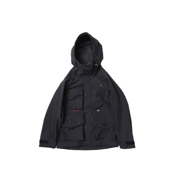 【コメント】難燃素材を採?NANGA独?のHINOC?地をメインファブリックに採?難燃性の素材なので焚き?などの?を使?するシーンでも安?して着?可能フロント、バックに合計6個の?体的なポケットをつけることにより、キャンプやアウトドアのギア...