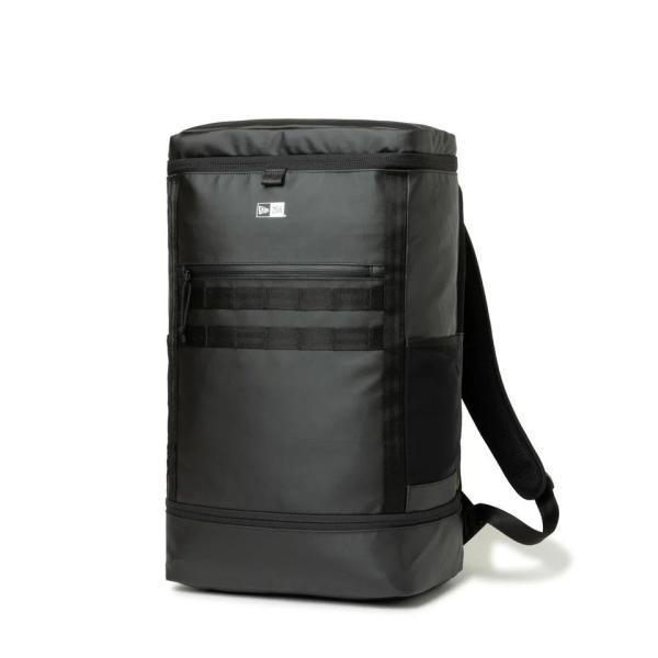 ボックス型のシルエットが特徴的なボックスパックを最大サイズのラージサイズにアレンジしました。その構造から余分な隙間を生まず効率的な収納が可能。タウンユースから通勤・通学まで幅広くニーズを満たす使い勝手の良さで支持を集めます。・TPU加工によ...