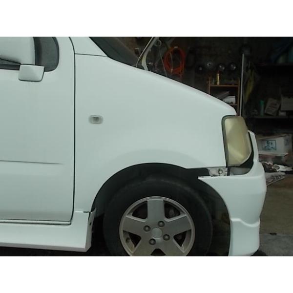 **** 商品説明を必ずご確認ください ****部品管理番号：230526000110600メーカー純正品番：57611-76F00部品名：右Fフェンダー部品区分：リサイクル品管理品番：33790車名：ワゴンＲ車両タイプ名：5ドアハッチバッ...