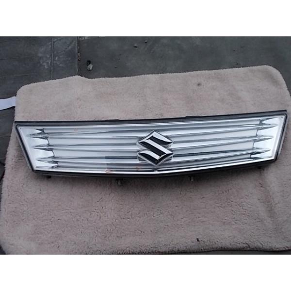 **** 商品説明を必ずご確認ください ****部品管理番号：251201000110400メーカー純正品番：72110-54M00-OPG部品名：ラジエータグリル部品区分：リサイクル品管理品番：35656車名：ソリオ車両タイプ名：5ドアハ...