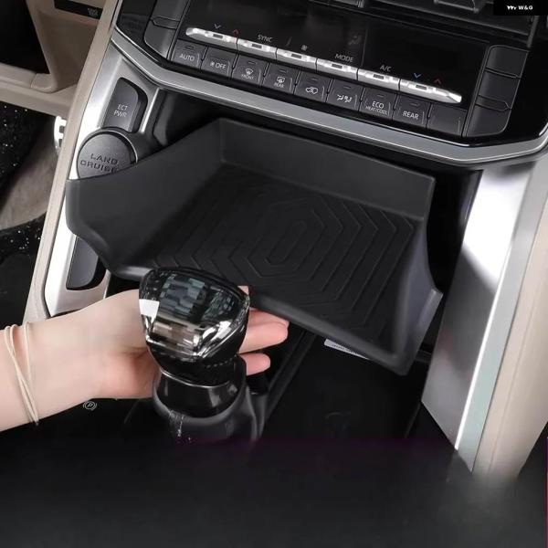 ランドクルーザー LC300 2022 2023 2024 センター コンソール 上部シリコン 収納 ボックス パッド 防塵 マット車内 外装 トリム アクセサリー カスタム パーツ アクセサリーHign-concerned Chemica...