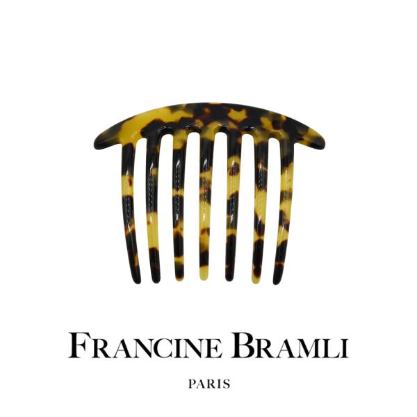 定番のべっこう柄コーム。髪色にしっくり馴染むカラーで、永くお使いいただけます。ただいま、FRANCINEBRAMLIPARISオリジナルポーチプレゼント中。※数に限りがございます。何卒ご了承下さいませ。素材Cellulose acetate...