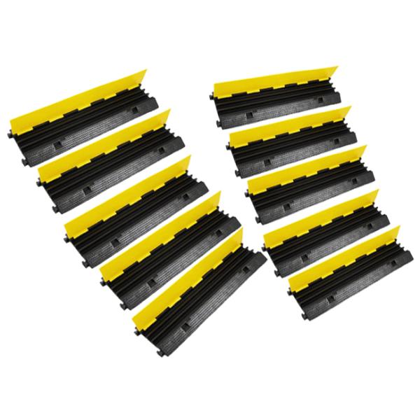 3列タイプのケーブルプロテクター（10本セット）駐車場・工事現場・イベント会場などで配線保護に最適溝数：3.2×3cm（幅×高）耐荷重：8tサイズ：100×30×5cm（長×幅×高）重量：約6kg × 10本