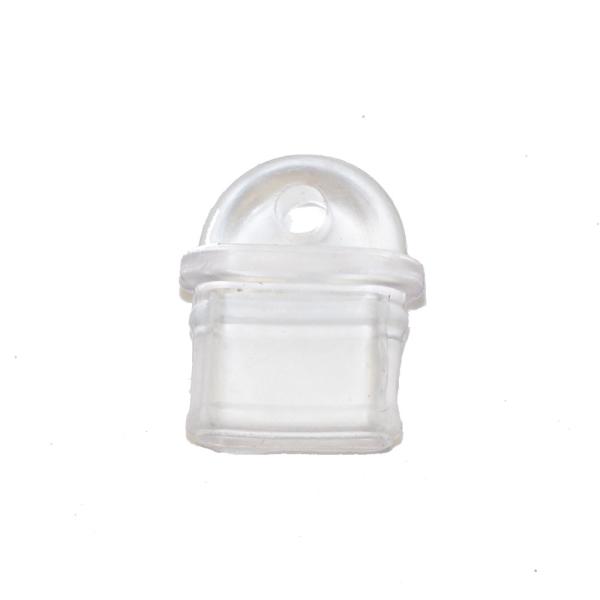 注：柔らかいシリコン製のパーツのため、重たいものをぶら下げることは出来ません。またこのパーツに紐のようなものを通して首からスマホをぶら下げるには強度がそこまで強くありません。ゴミが入らないようにするカバーの目的の他は軽いマスコットのようなで...