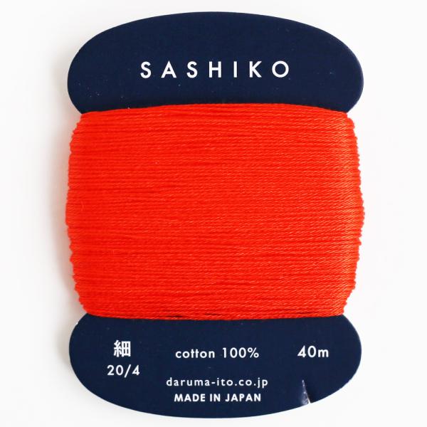 素材：綿・コットン100%糸長：40m特徴：4本撚りの最も標準的な太さの刺し子糸。細かな柄から大きな柄まで刺しやすい太さです。 お好きな長さにカットしやすく、収納もしやすいカード巻の糸です。生産国：日本メーカー：DARUMA 横田株式会社（...