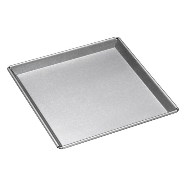 ロールケーキを作るのに最適な焼型です。くるくる巻く時に丁度良い高さになっているので出来上がりがキレイに仕上がります。■サイズ：幅247×奥行247×高さ18mm■材質：スチール■容量：約1000ml■原産国：日本