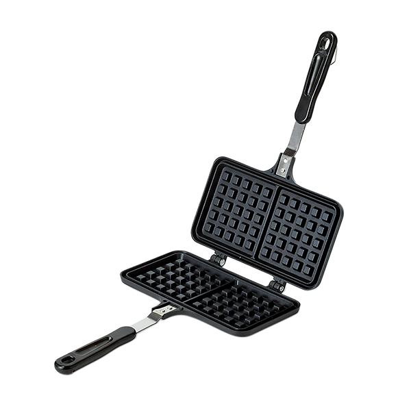 お家で楽しく手作り！おやつdeっseIIあつあつ出来立てでおいしい！1度に2個のワッフルがつくれます。ふっ素樹脂加工で、こびりつきにくく、きれいに取り出しやすいです。製品サイズ:(約)全長33.5×幅22×高さ3.5cm製品重量:(約)0....