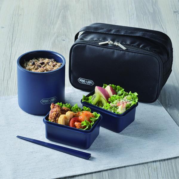 バッグ付で持ち運びやすい！ランチタイムにほかほかご飯を楽しめる♪電子レンジ対応（保温ケース・ふたを除く）。お茶碗(約)2.5杯分。真空二重構造で温かさ持続。収納時：幅21.5×奥行13×高さ13（持ち手含まず）、実容量：ご飯容器/520ml...