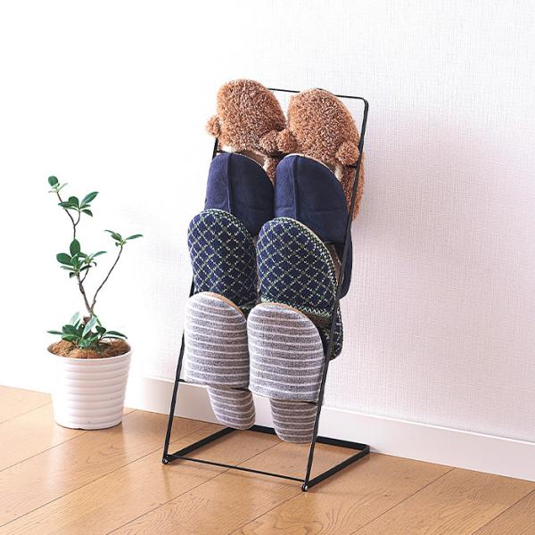 ●折りたためるスリッパラック●大きめの冬用スリッパも子ども用スリッパも収納可能●材質/スチール（粉体塗装）260×240×590mm600g