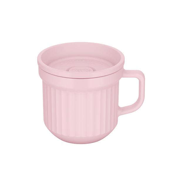 樹脂製で軽いスープマグ！電子レンジや冷蔵保存OKで、お弁当の幅が広がります。(温めるときはフタをはずしてください。)少ないパーツでお手入れカンタン本体サイズ(約):幅11.5×奥行き9×高さ9cm、本体重量(約):100g、容量:220ml...