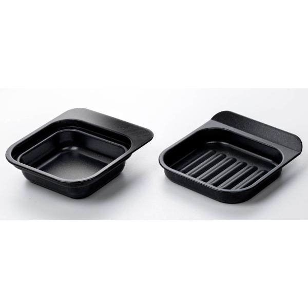 ■オーブントースターで簡単調理！パンと一緒に時短調理！オーブントースター用調理皿。上・下段のプレート2枚組です。持ち手が付いており、そのまま食卓へ運べます。■上段は波型プレート上段プレートは底が波型になっており、余分な脂が落ちる設計。上段プ...