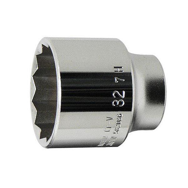厳選されたクロームバナジウム鋼を鍛造・熱処理した、強靭で耐久性に優れたソケットです。高いトルクでのボルト、ナット締緩におすすめです。[差込角] 1/2"(12.7mm)[サイズ] 32mm[全長] 44mm[重量] 240g[ポイント] 1...