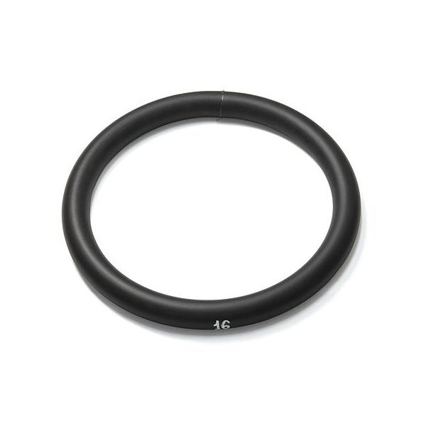 ラバーリングは、タイヤ交換時にホイールのリムとビードとの間からのエアー漏れを塞いで、エアーの充填をスムーズに行うことができる補助器具です。耐久性と柔軟性に優れた特殊合成ゴム製です。[適応サイズ] 16"[幅] 38mm(±1mm)