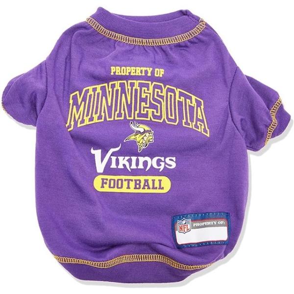 プロアメリカンフットボールリーグNFLより認可を受けた、米国直輸入品です。ペットのお名前を入れていただけるタグ付きで、ペットの体にフィットするようにストレッチ加工されておりコントラストカラーのスポーティなオーバーロックステッチが首、袖、裾に...