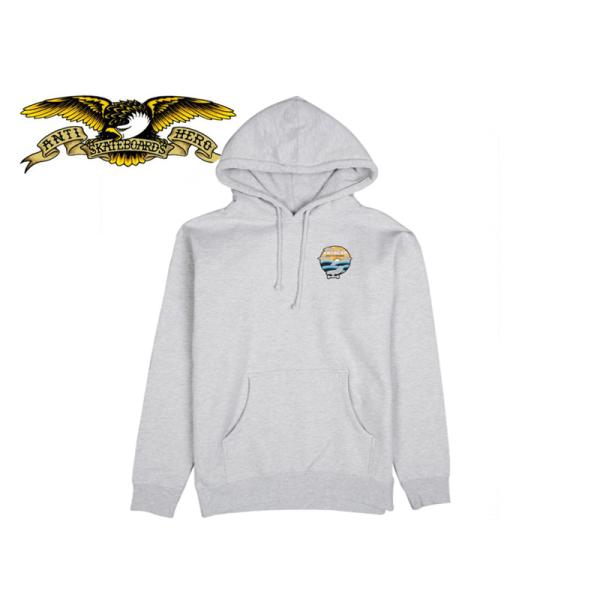 ☆ハードコアスケートブランドANTI HERO。業化が進むスケート市場で独自のスケートライフ・スケートスタイルを貫き、 スポット探しの旅をしてはキャンプを張ってスケートしまくる、という形は今も継承。 ライダーもコンクリートやプールをやらせた...