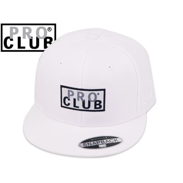 数ある無地のベーシックアイテムを提供するPROCLUB。フロントにボックスロゴパッチ刺繍を施したスナップバック。サイドにボディと同色のロゴ刺繍を配置。バックのスナップアジャスターでサイズ調節可能サイズ　：フリーサイズ素材　：ポリエステル