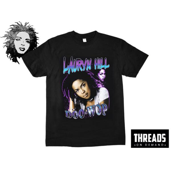 90年代を象徴する存在の1人となったLAURYN HILLを落し込んだプリントTシャツ。定番のレーベルロゴがデザインのTシャツ公認のオフィシャルライセンス商品。CALIFORNIA発のアパレルブランド「THREADS ON DEMAND/ス...