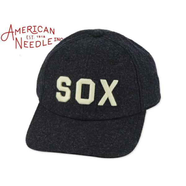ウールとポリフランネル素材採用のレトロテイストなキャップ。フロントにはチームロゴ立体刺繍入り。内側にチームロゴを示すカスタムラベル。サイズ調整可能なストラップバックアジャスター仕様。「ボルチモア ブラック ソックスは、メリーランド州ボルチモ...