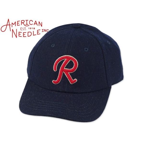 ウールとポリフランネル素材採用のレトロテイストなキャップ。フロントにはチームロゴ立体刺繍入り。内側にチームロゴを示すカスタムラベル。サイズ調整可能なストラップバックアジャスター仕様。「ワシントン州シアトルのマイナーリーグ野球チームで、190...